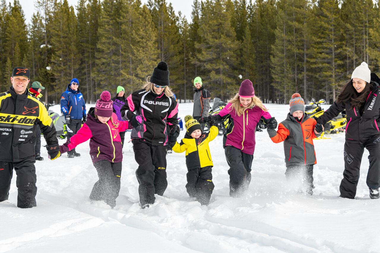 Snowmobile Beginners Tips for Newbies - Intrepid Snowmobiler