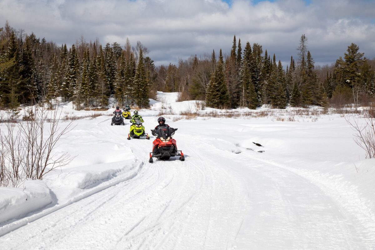 Snowmobile Muskoka Ontario - Intrepid Snowmobiler